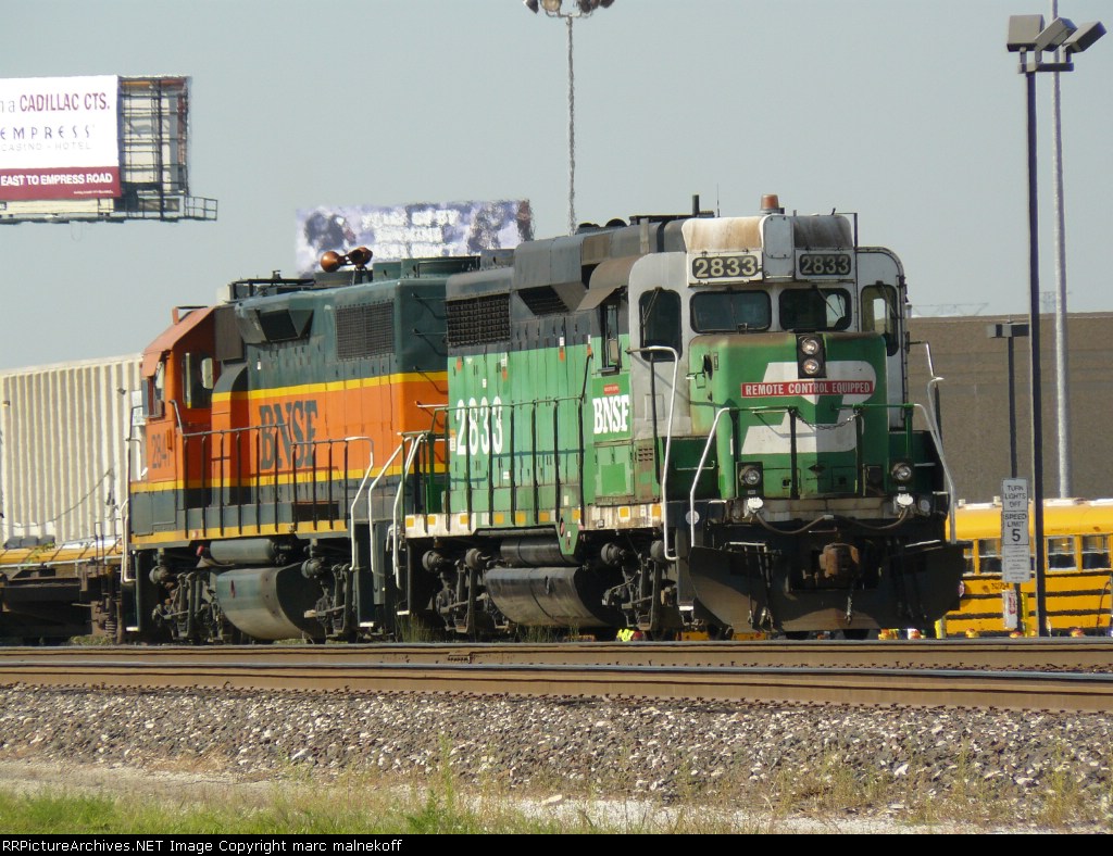 BNSF 2833
